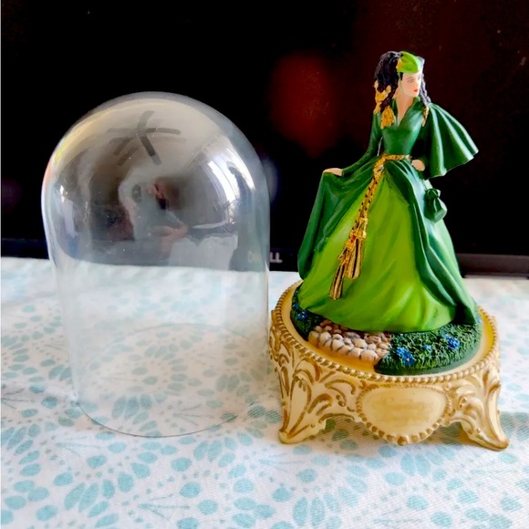 Turner Entertainment | Art | 993 Scarlets Deception | Poshmark